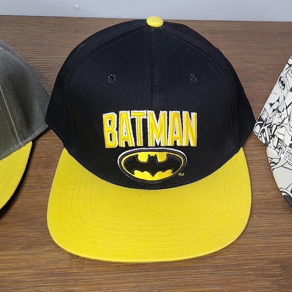DC Comics | Accessories | Batman Dc Comics Classic Snapback Hat Single ...